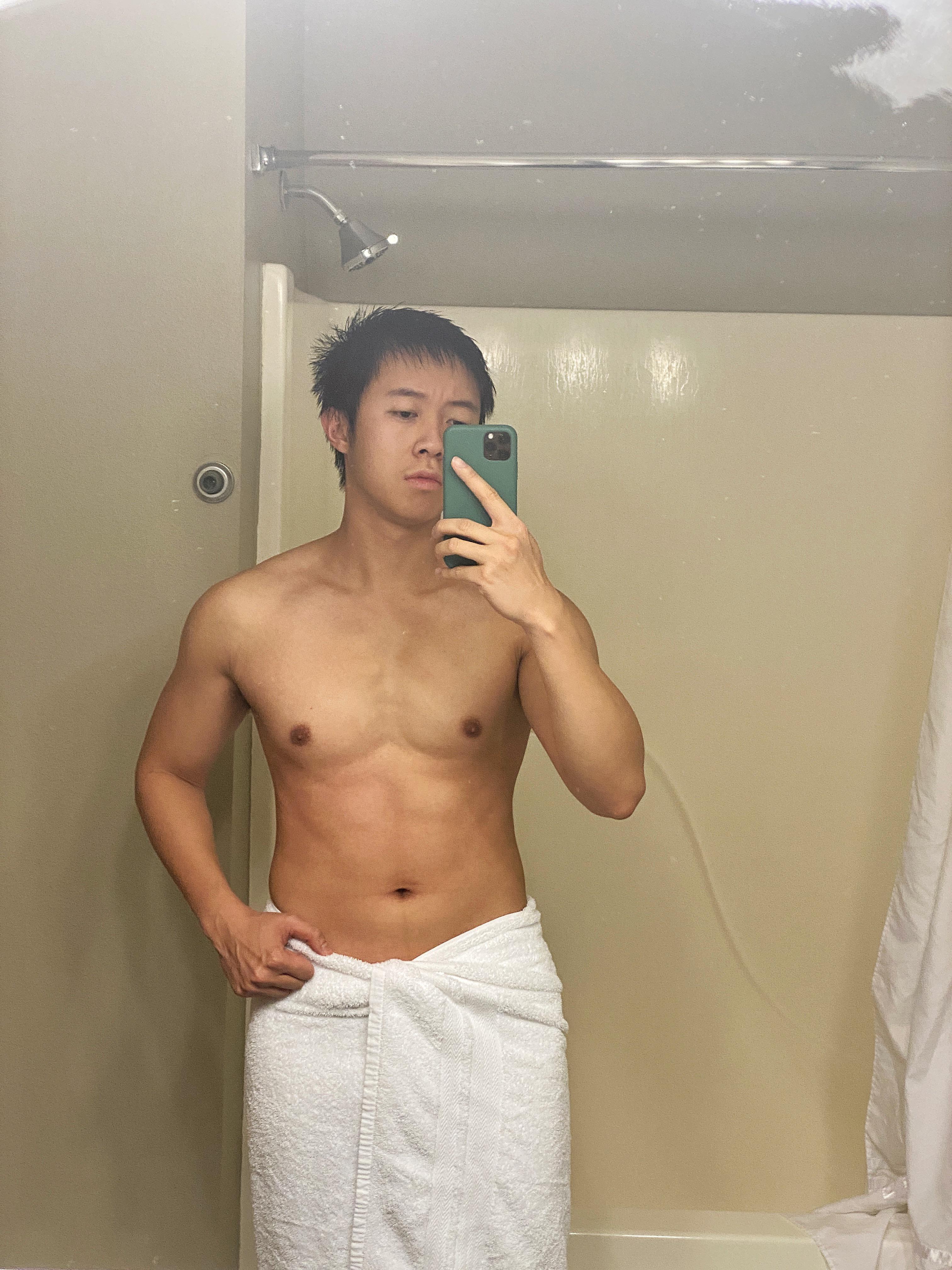 [Self] Another hotel, another photo op 👀 | Scrolller