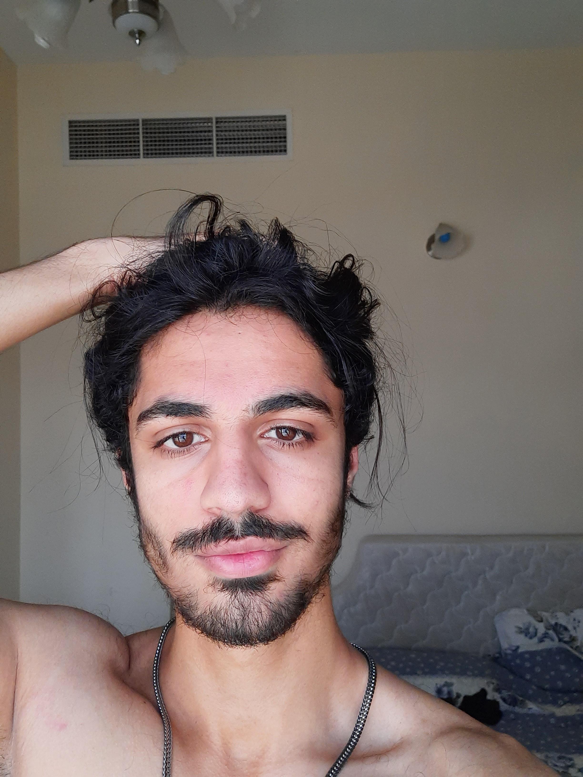 Hey everyone 😊 | Scrolller