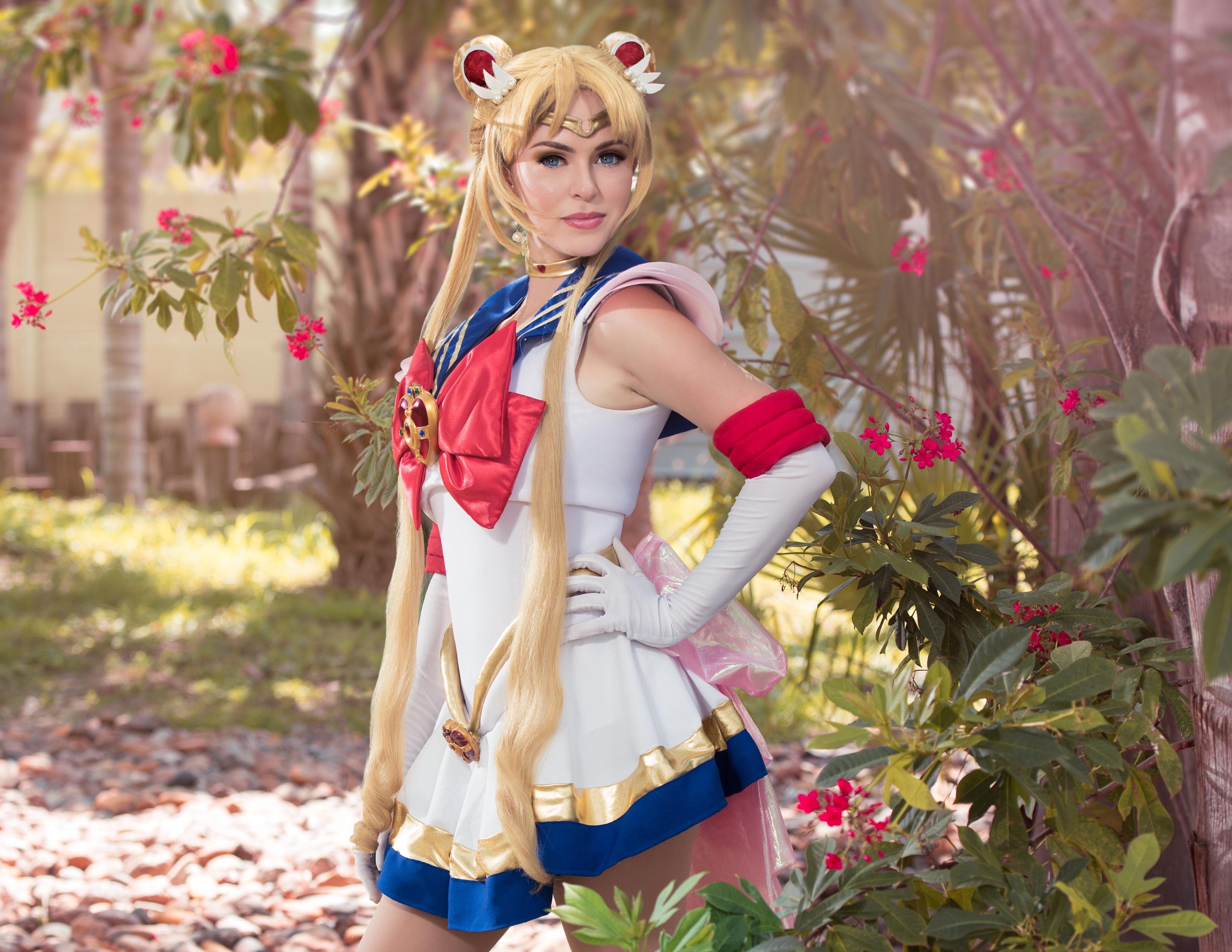 [self] Super Sailor Moon Cosplay | Scrolller