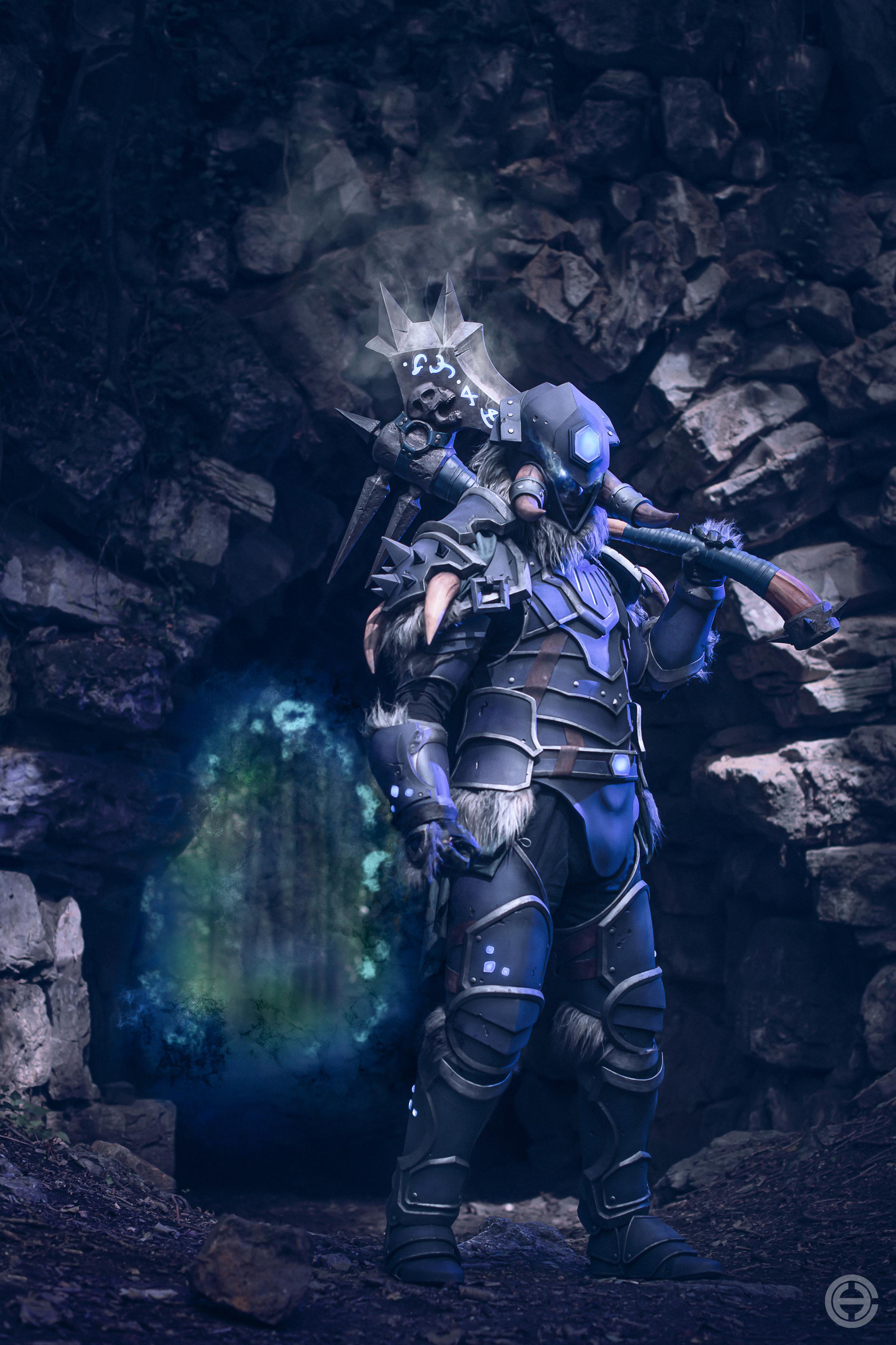 [Self] 💀The Warden of the Realm 💀 Hartigan Cosplay as a Death Knight from World of Warcraft, pic ...