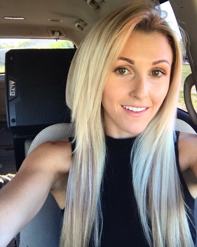 Selfie pit | Scrolller