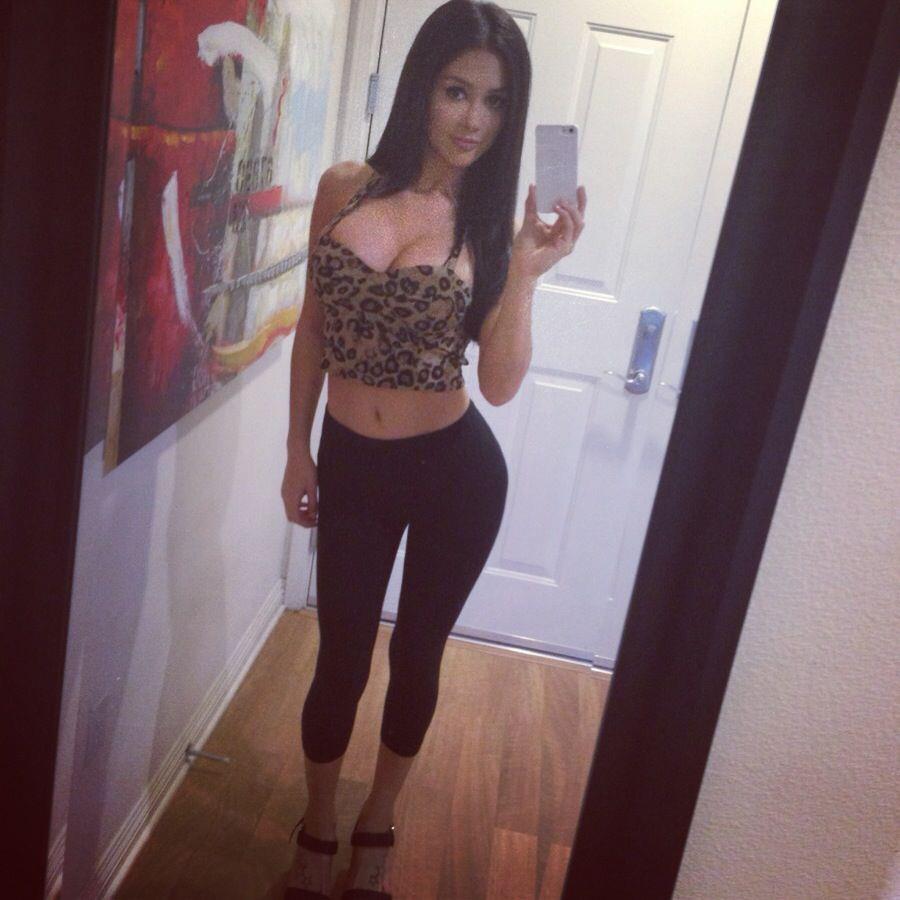 Selfshot cutie! | Scrolller