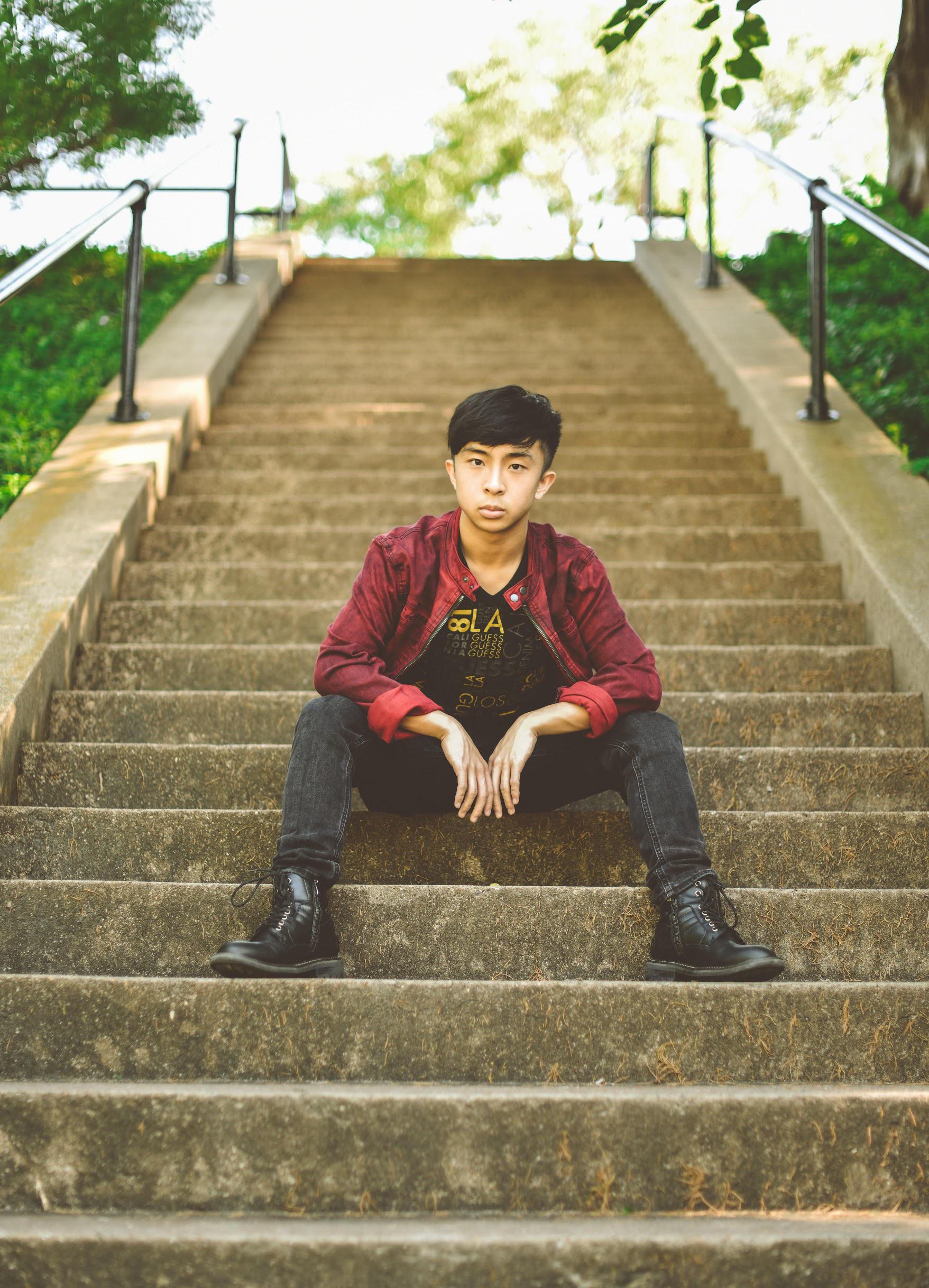 Senior portraits for the end of my senior year 😎 | Scrolller