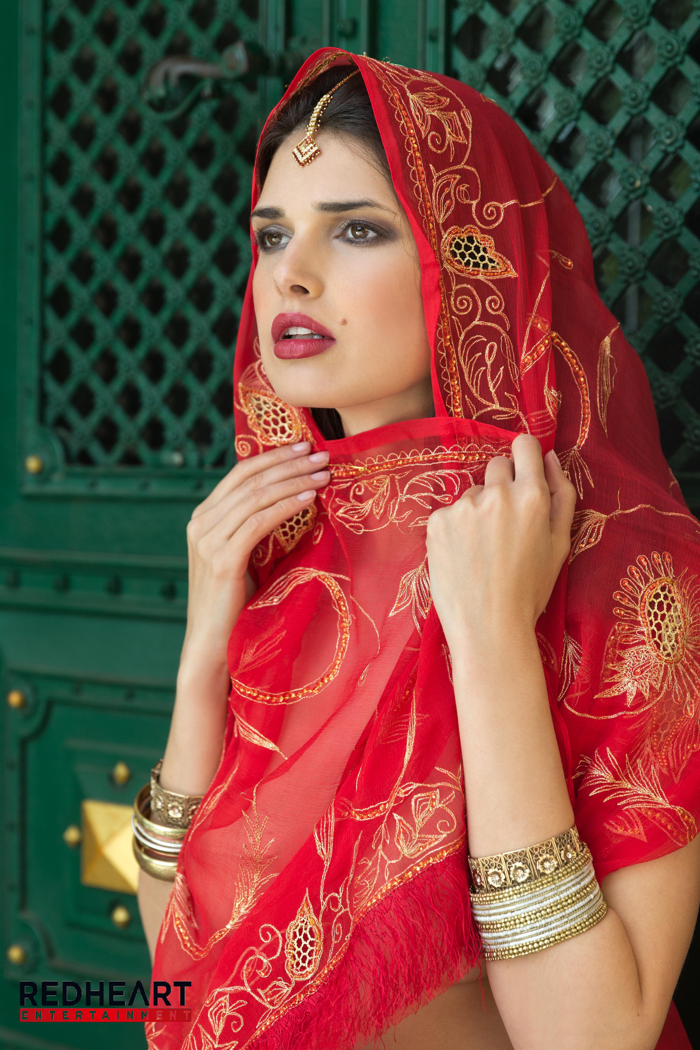 sensual model her nudes will be on drive | Scrolller