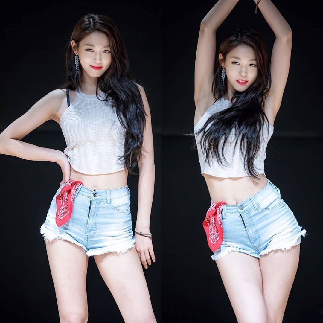 Seolhyun AOA | Scrolller