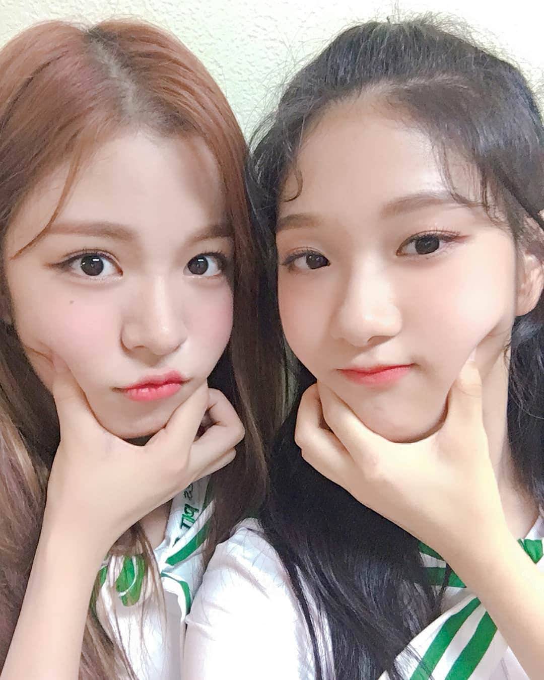 Seoyeon & Chaeyoung squeeze | Scrolller