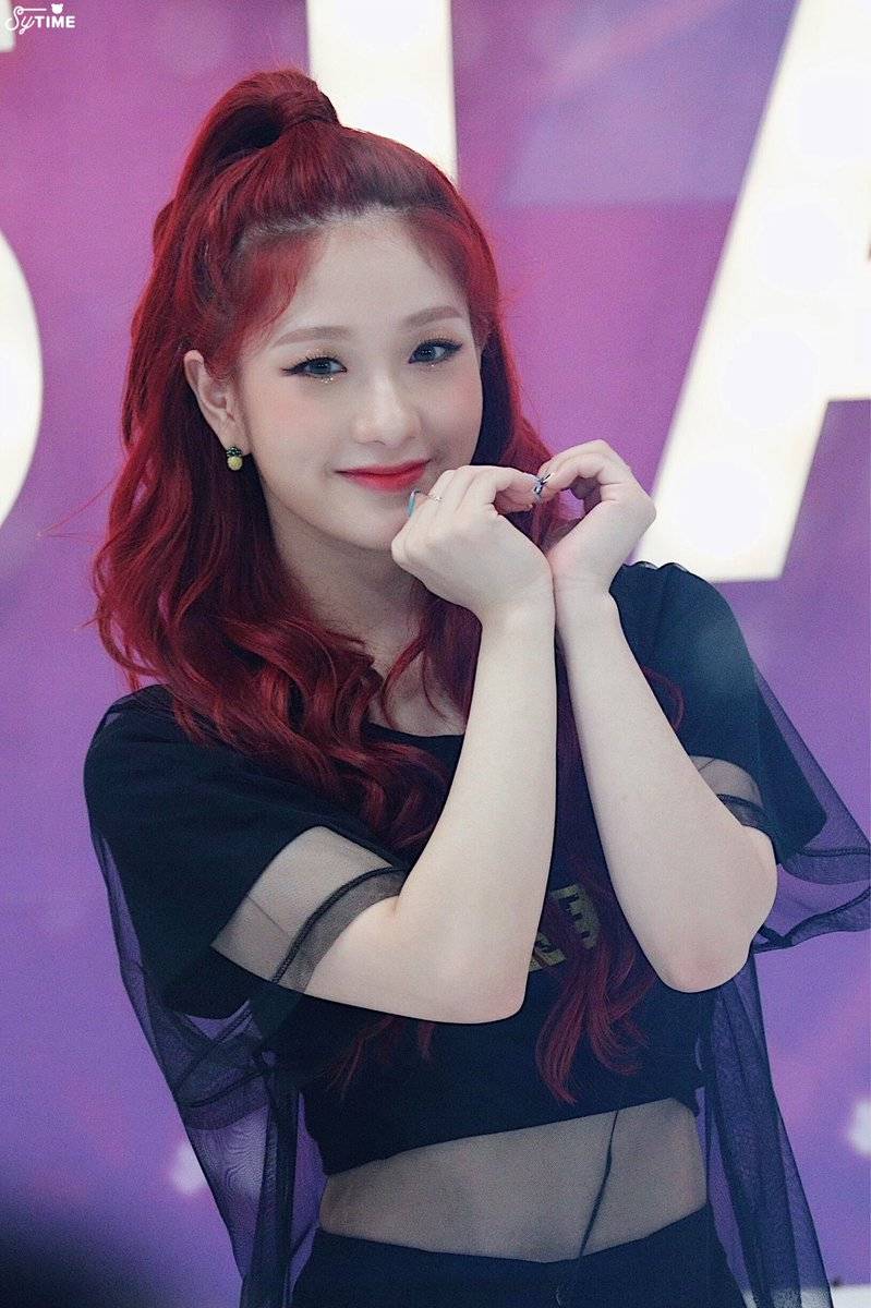 Seoyeon heart | Scrolller