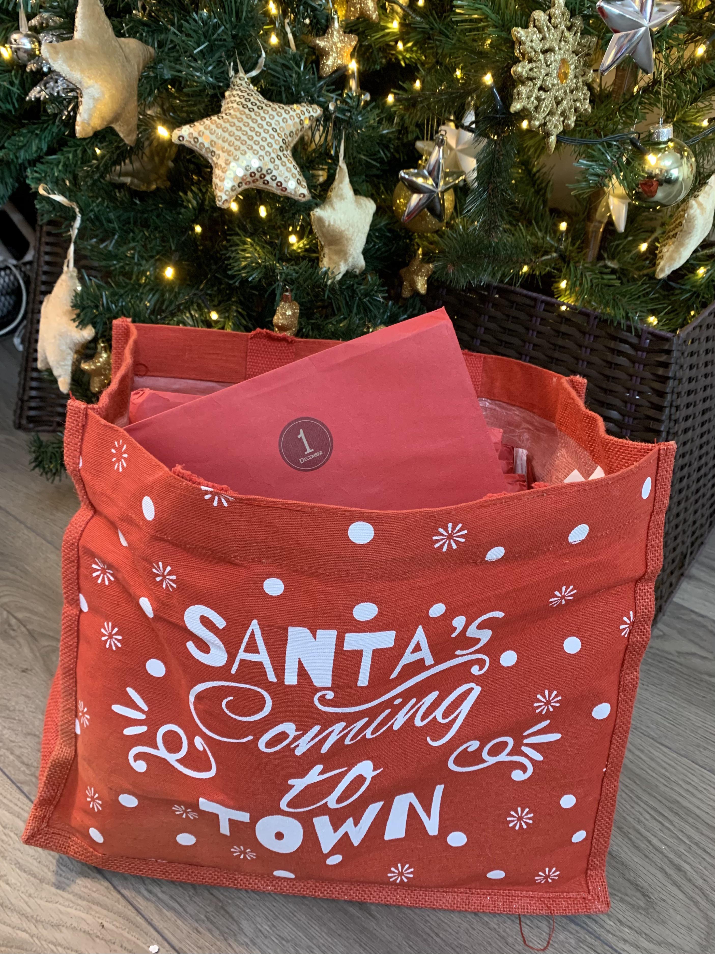 Setting up the book advent calendar ready for next week’ | Scrolller