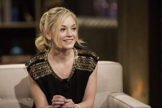 Sexiest Woman Alive On The Talking Dead Couch Scrolller