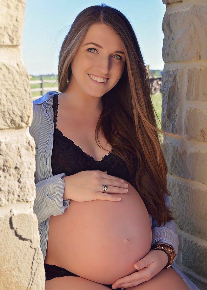 Sexy and round | Scrolller