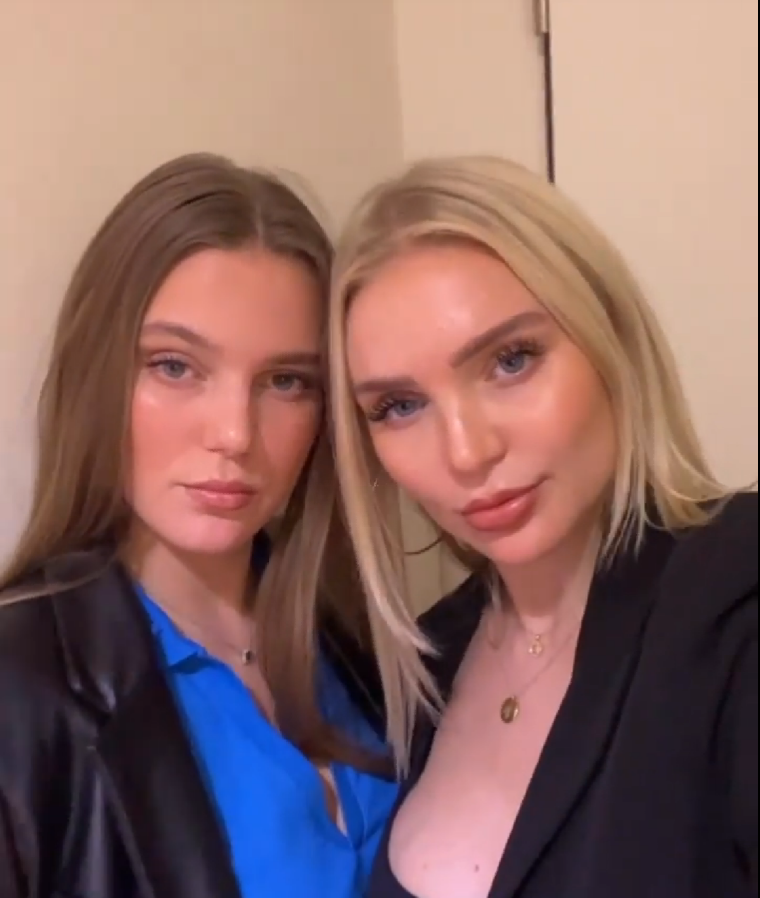 Sexy babes. Bikini pics available too ;) | Scrolller