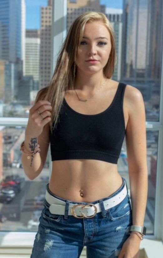 Sexy Belly | Scrolller