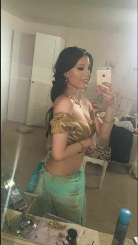 Sexy Desi Girl Farah Full Hd noode photo album 😍🤤💦 pics Link in Comments ⬇️ | Scrolller