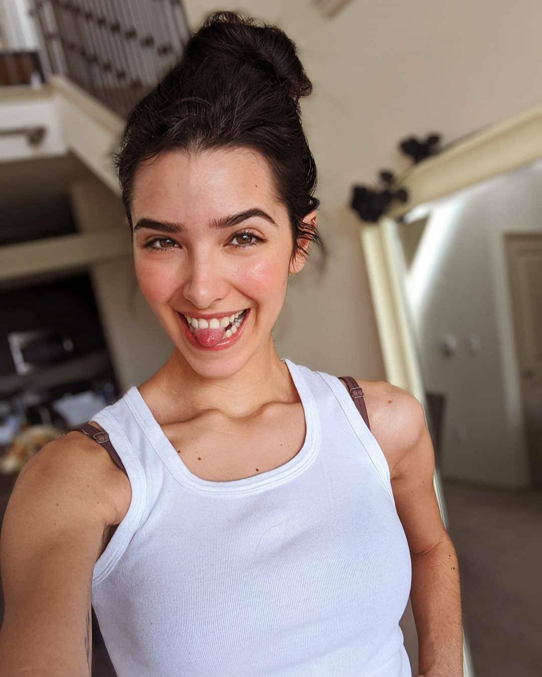 Sexy in a Tanktop | Scrolller