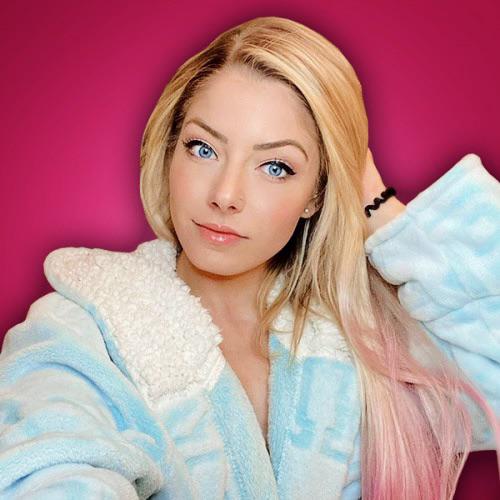 Sexy Lexi | Scrolller