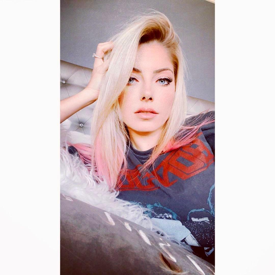 Sexy Lexi | Scrolller