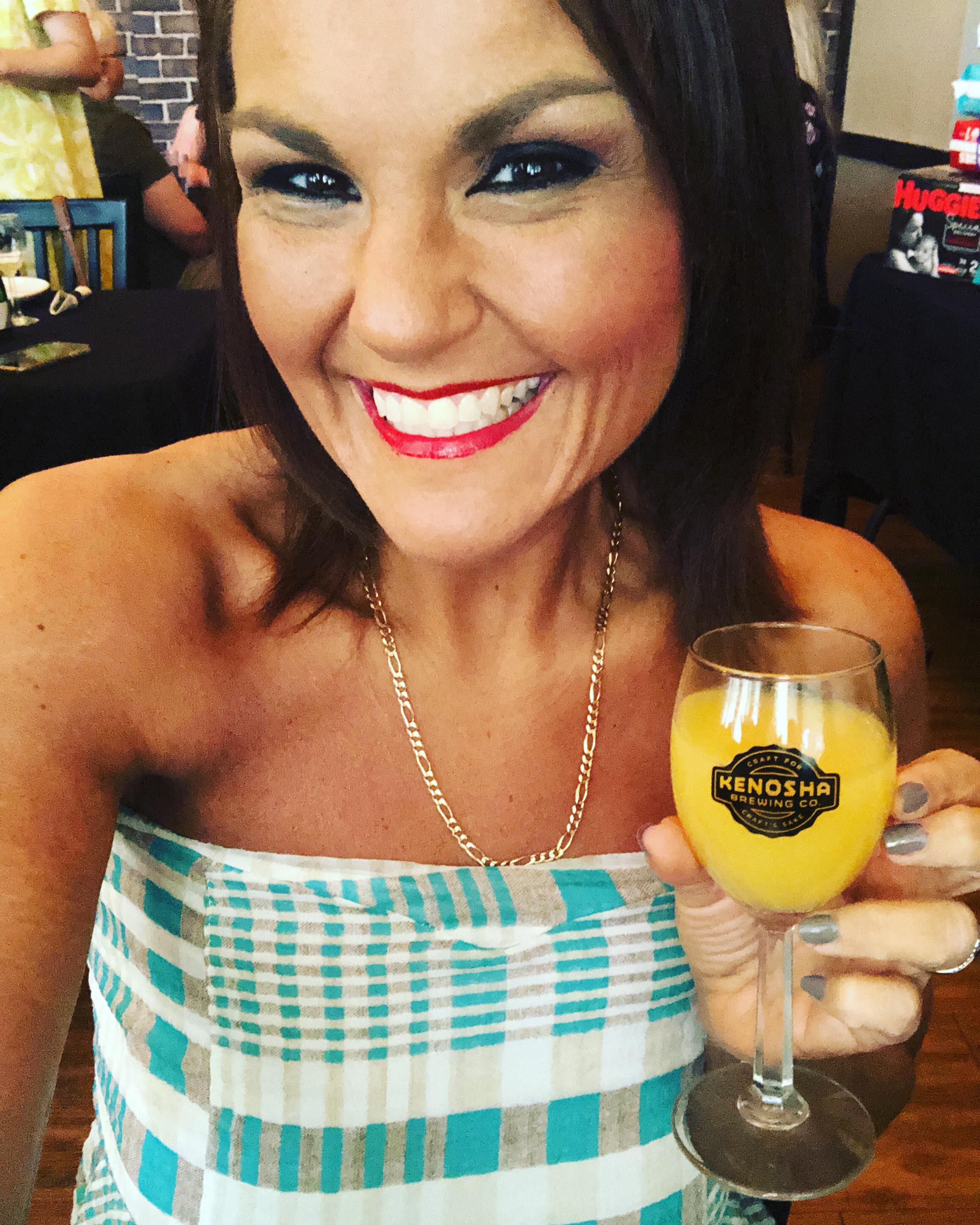 Sexy necks!! | Scrolller