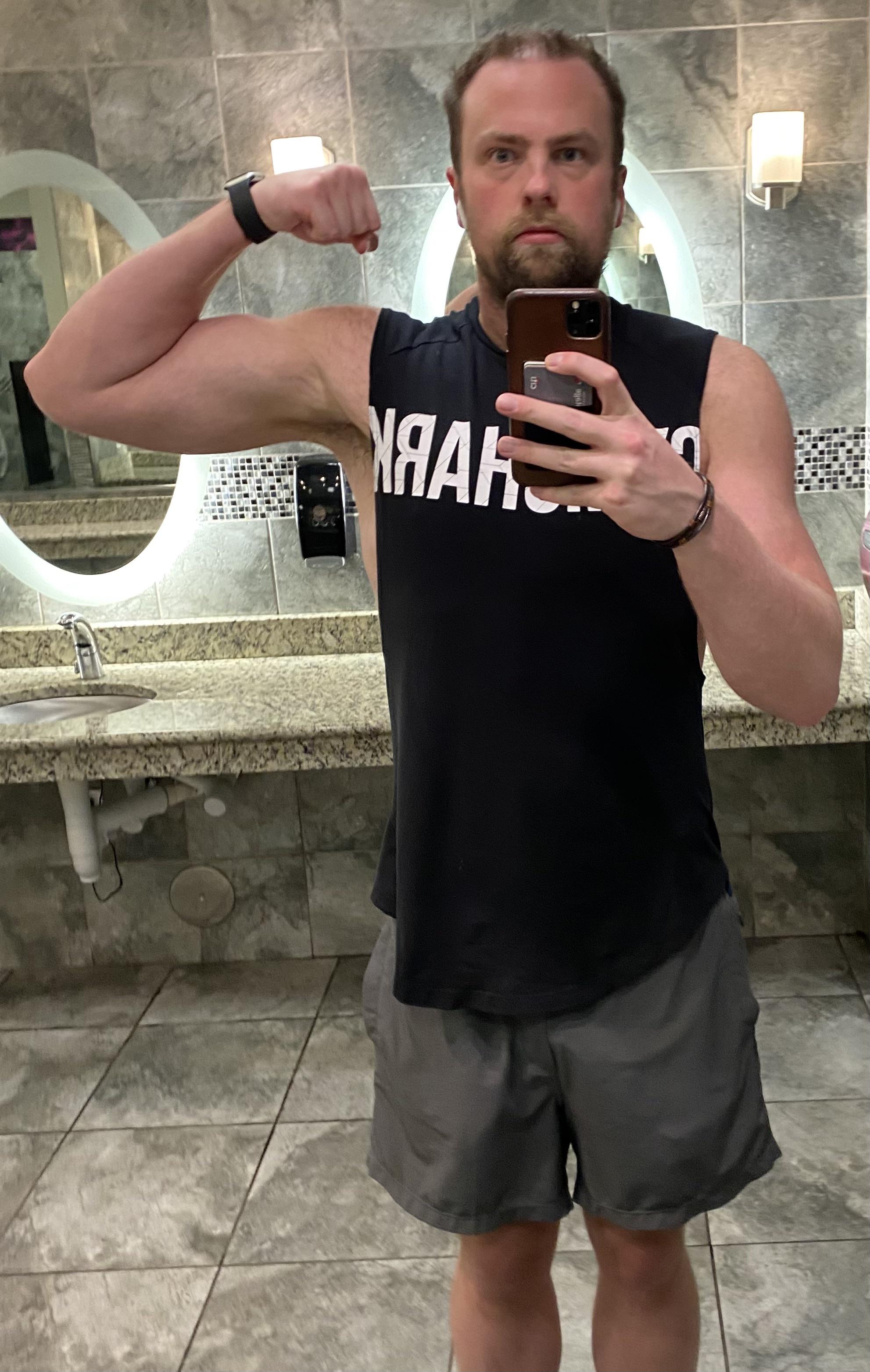 Shameless gym selfie. Trying to not let fellowship destroy my life. | Scrolller