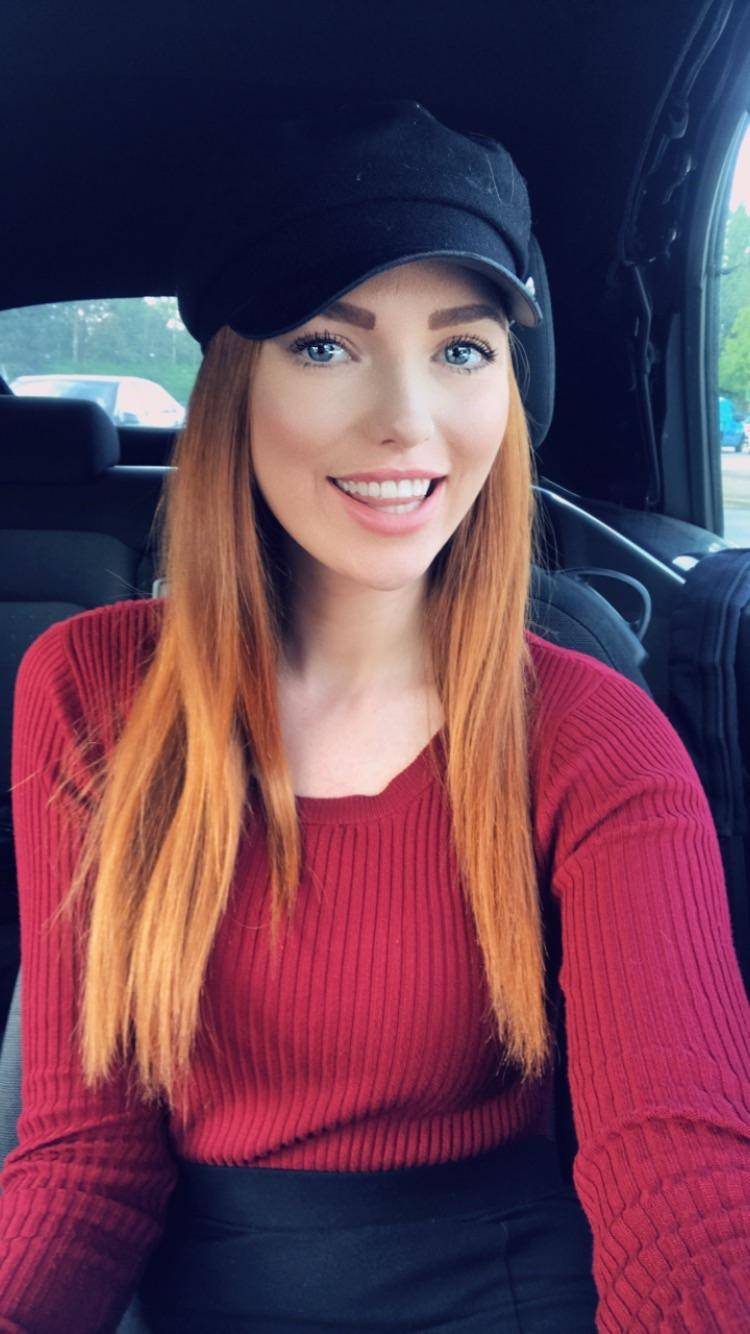 Shameless selfie 👩🏼‍🦰 | Scrolller