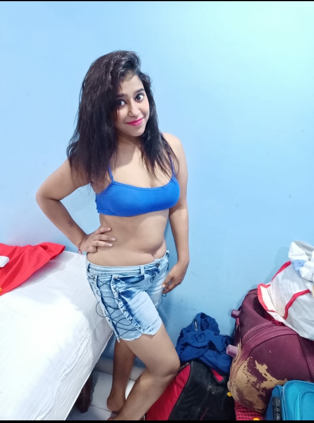 Share your fantacy ... What would you love to do with this hslut ..... Made for mbulls | Scrolller