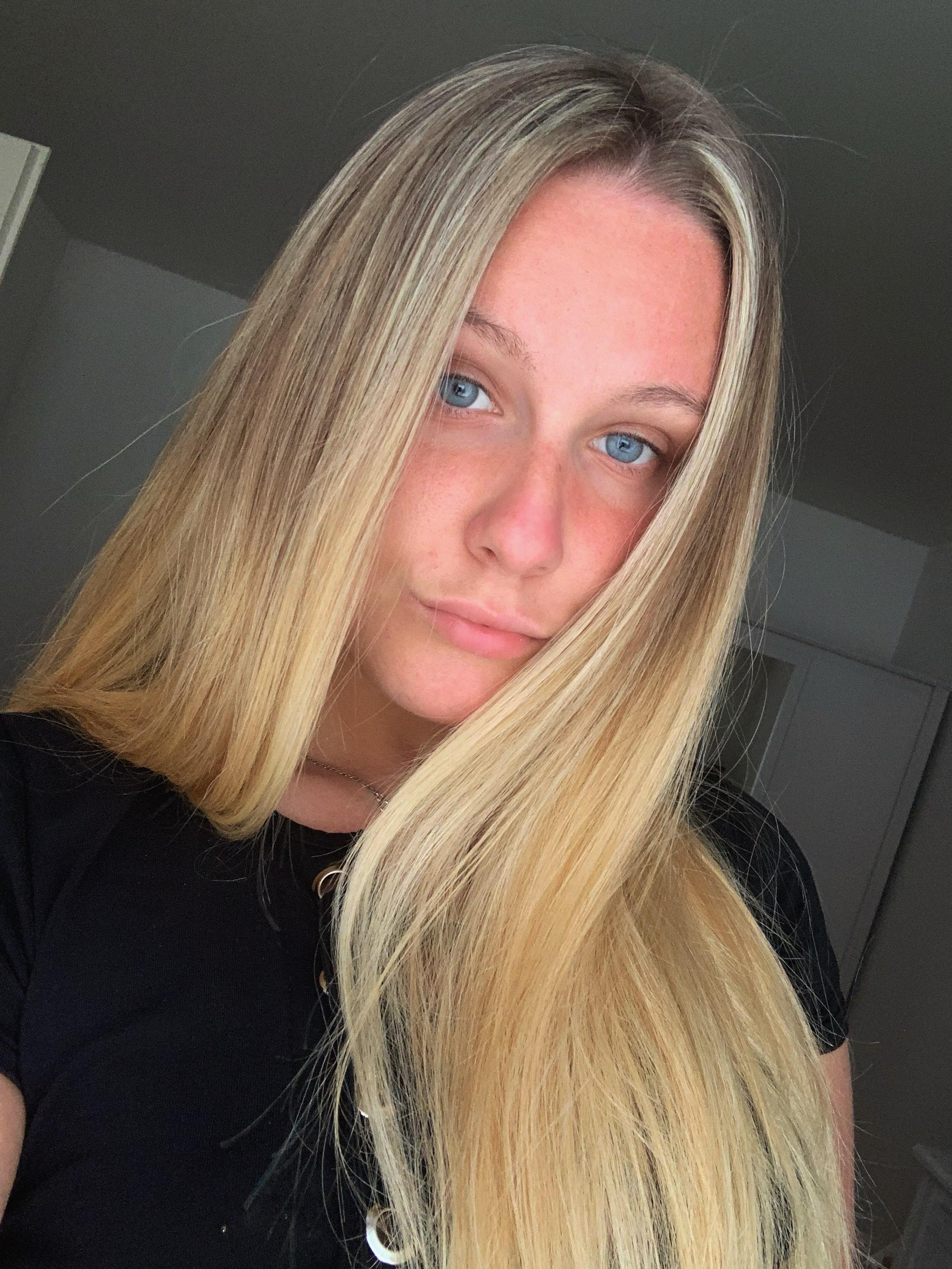 She cute 😍 | Scrolller