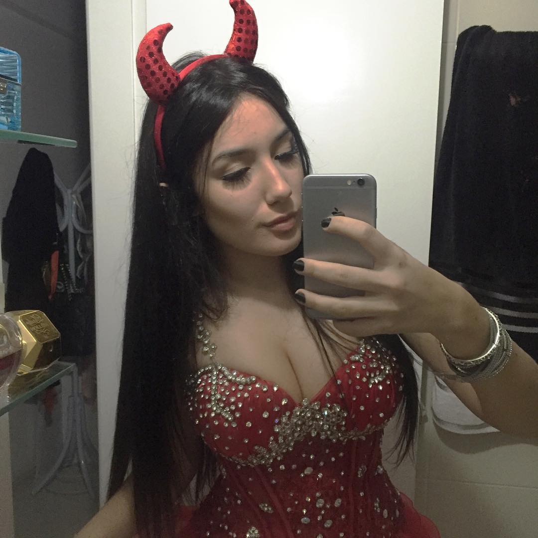 She devil | Scrolller