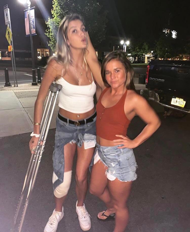 She hurt her leg so her friend could catch up | Scrolller