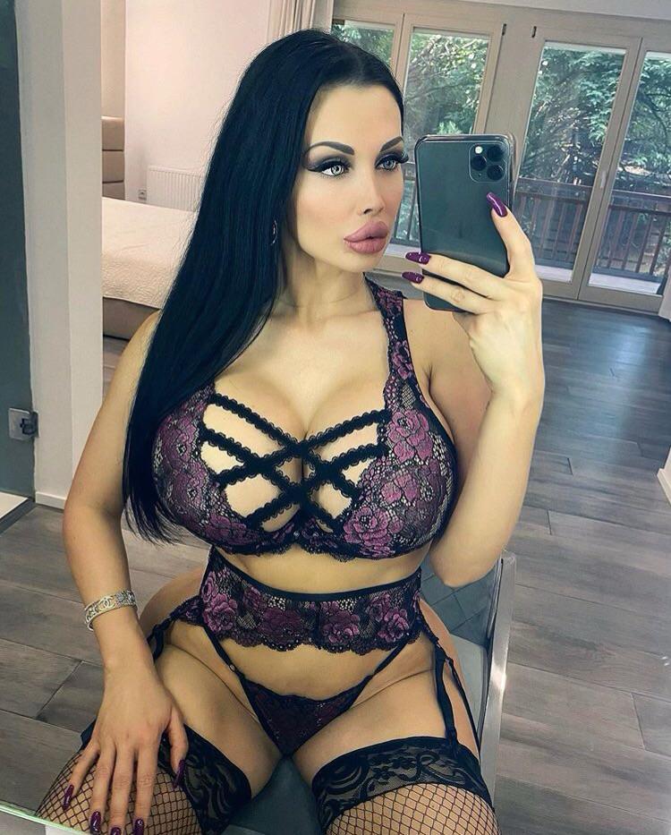 Lingerie Bimbo | Scrolller