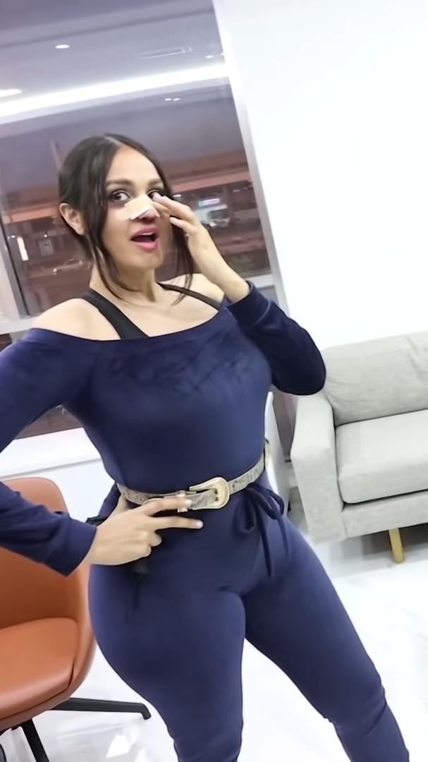 She. Is. Thicc. | Scrolller