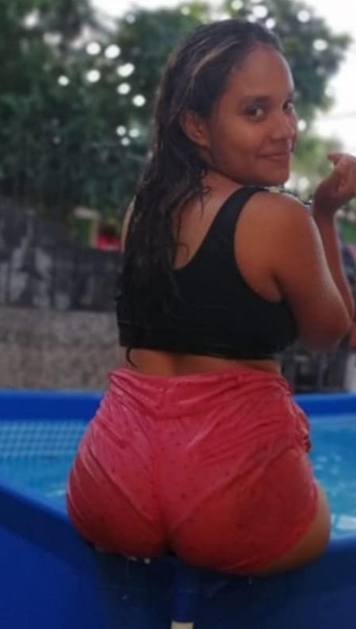 She knows | Scrolller