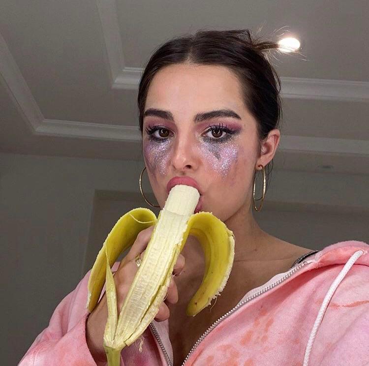 She knows what she’s doing | Scrolller