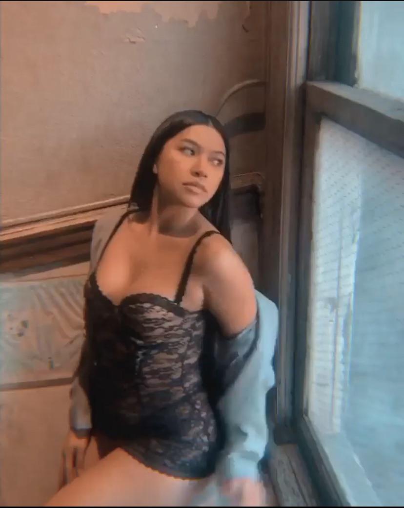 She plotting on how she gonna finesse on her website next. | Scrolller