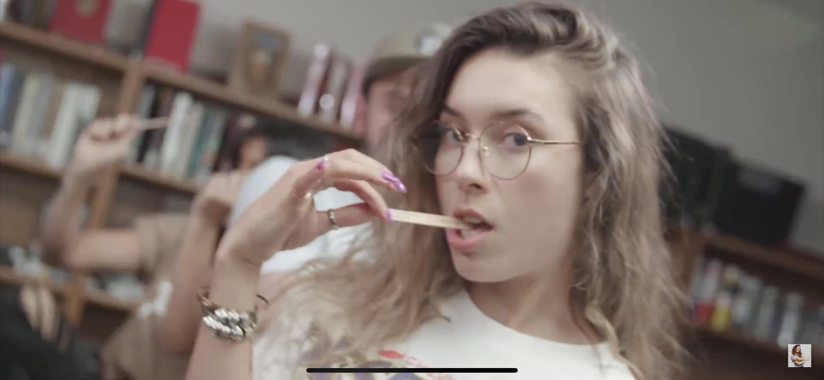 She’s a bombshell | Scrolller