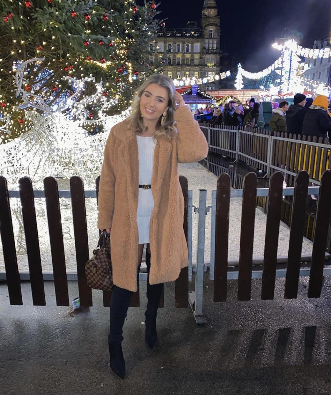 She’s finally posted something again | Scrolller