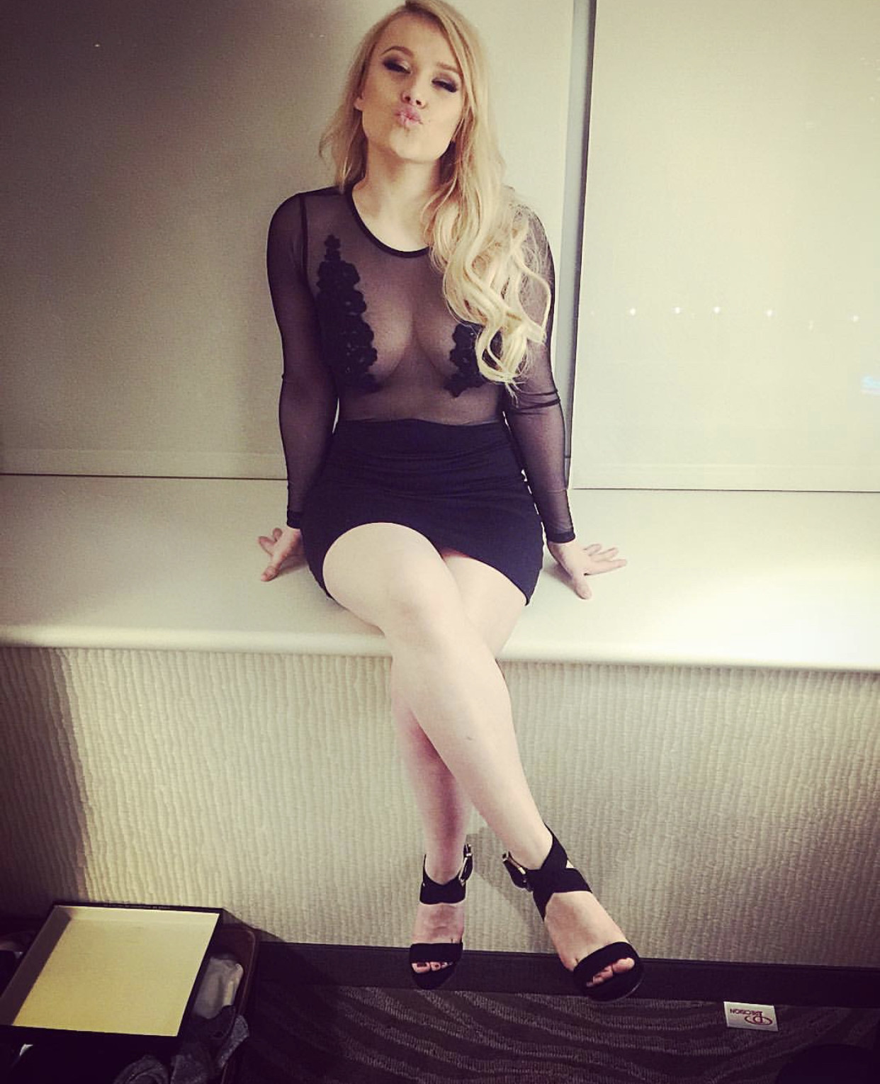 She’s got nothing to hide | Scrolller