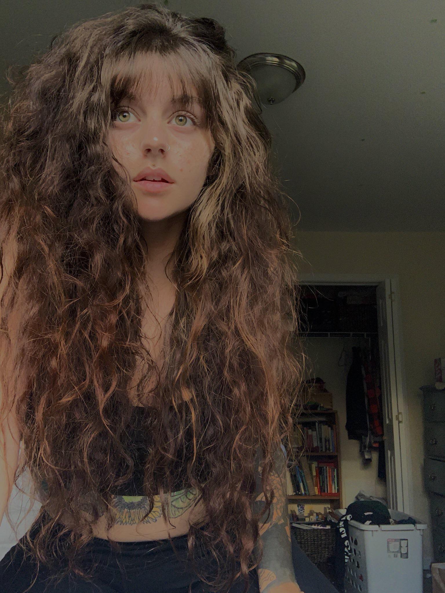 She’s stunning | Scrolller