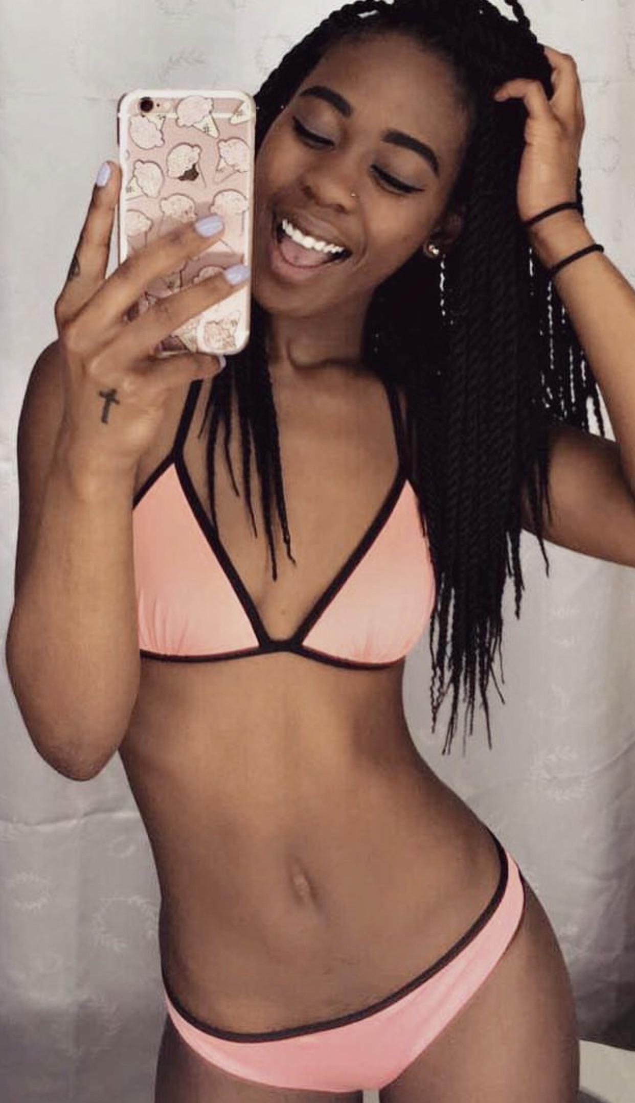 She’s Super Friendly | Scrolller