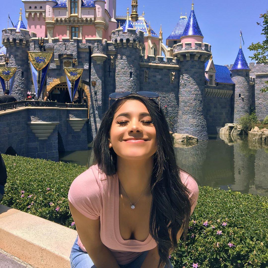 She seems like a lot of fun | Scrolller