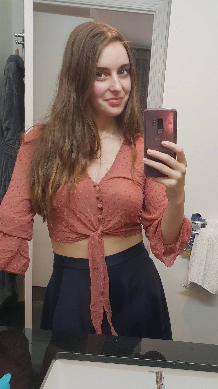 She so beautiful | Scrolller