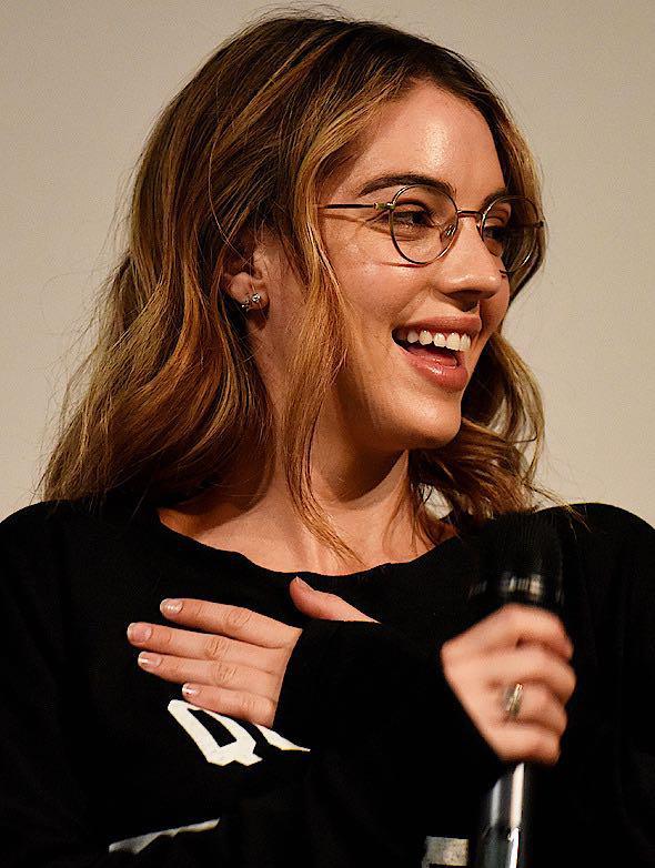 she's a goddess | Scrolller