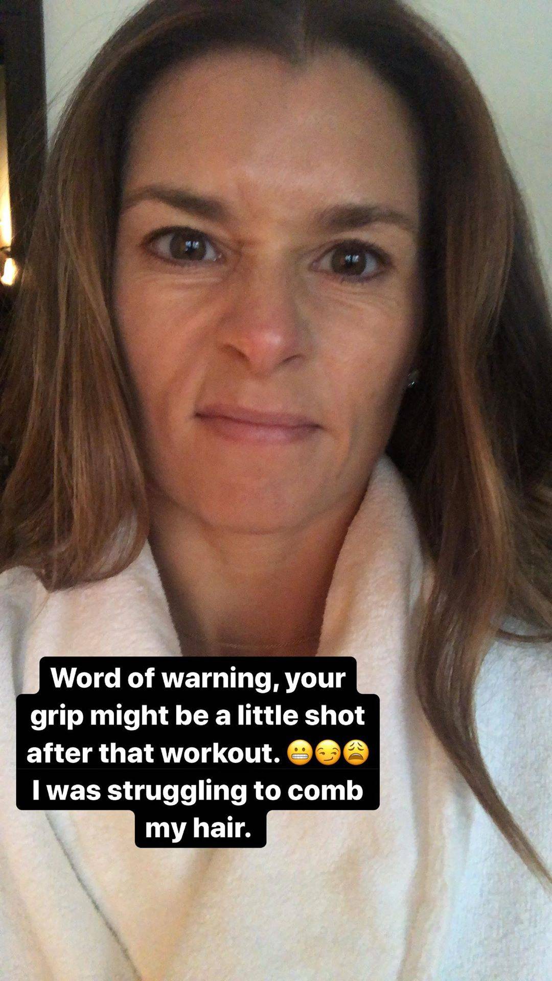 Shes Lost Her Grip Scrolller
