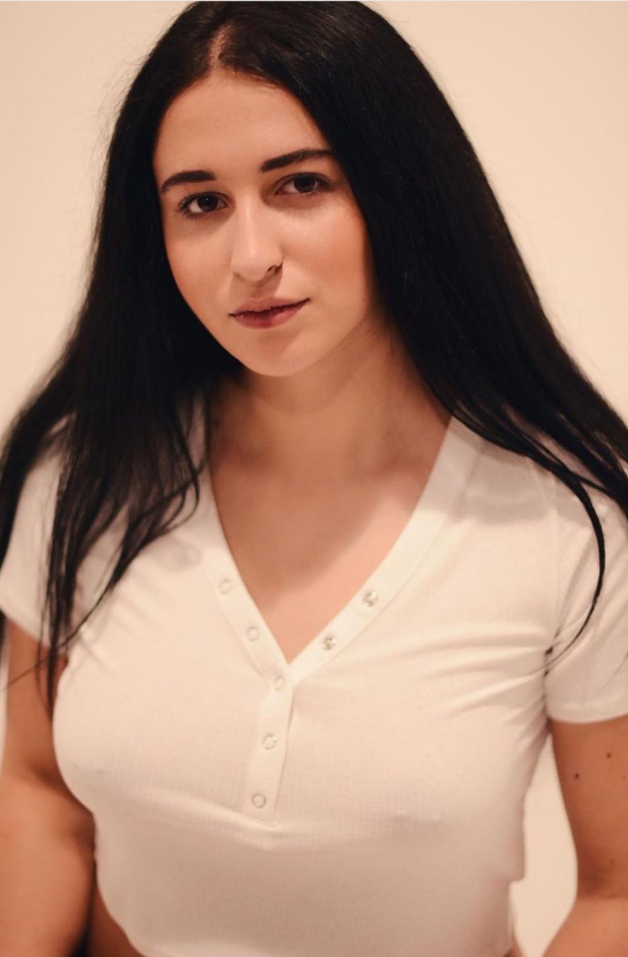 She's showing off | Scrolller