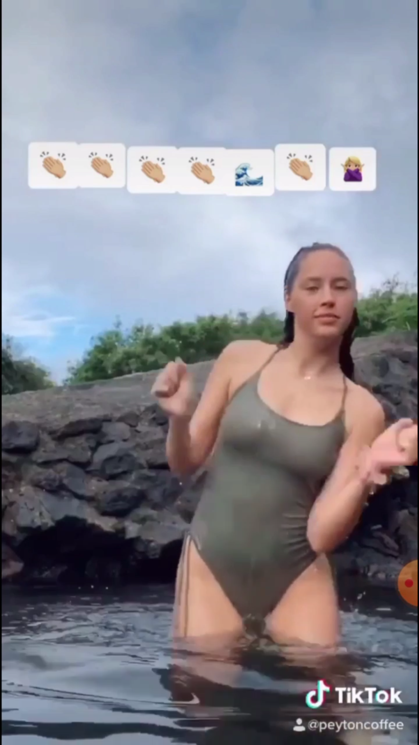 She's so cute. | Scrolller