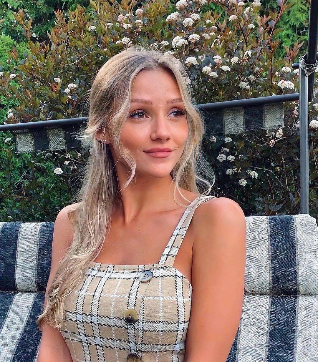 She's So Sexy | Scrolller