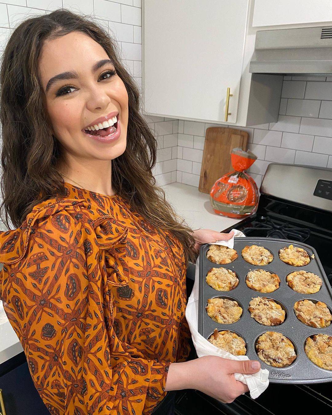 She's sweeter than any muffins :) | Scrolller