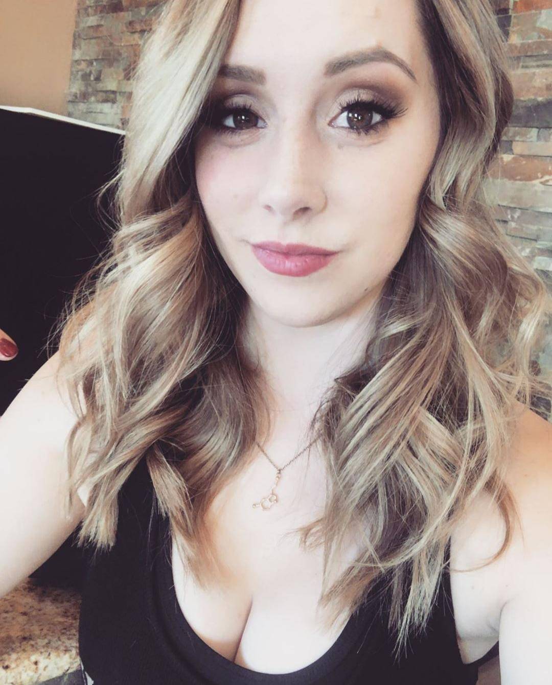 Shining bright | Scrolller