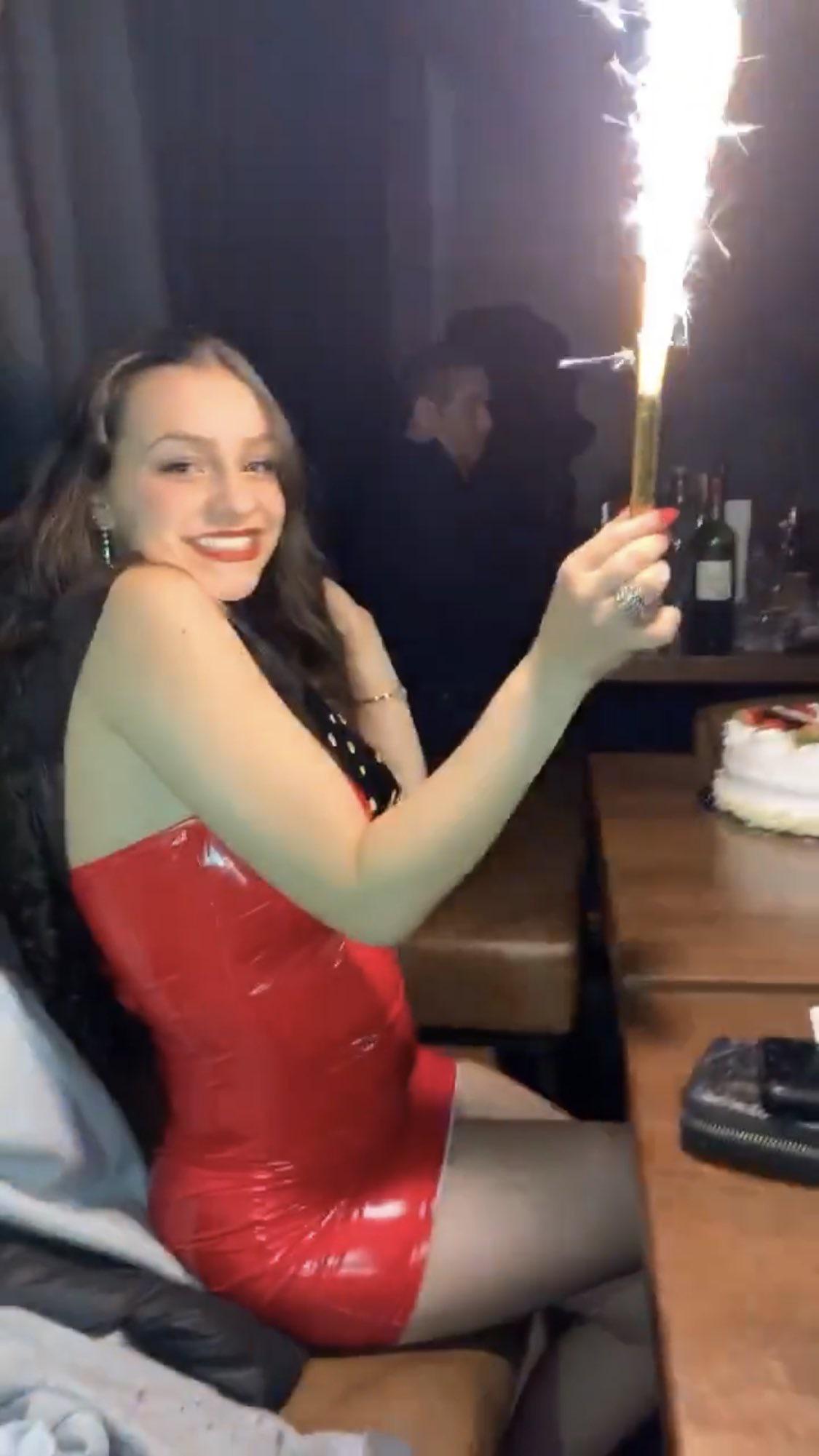 Shiny red dress | Scrolller