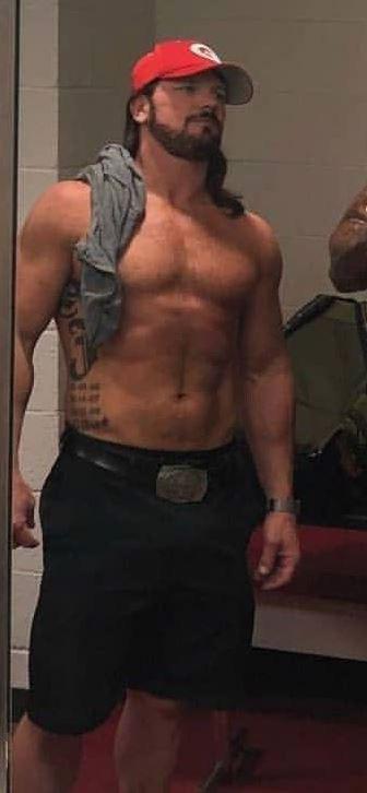 Shirtless AJ | Scrolller