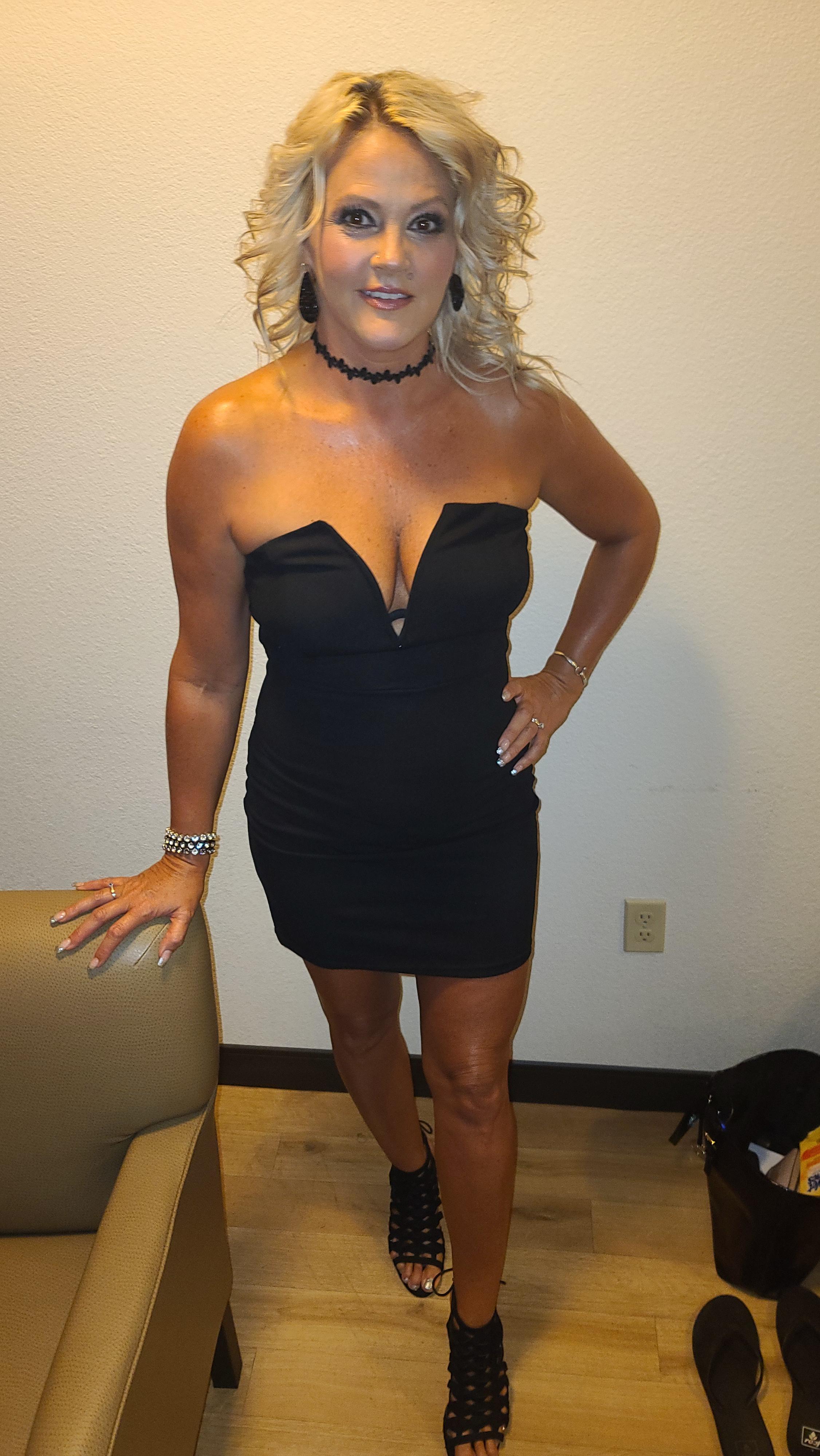 Short and strapless f47 | Scrolller