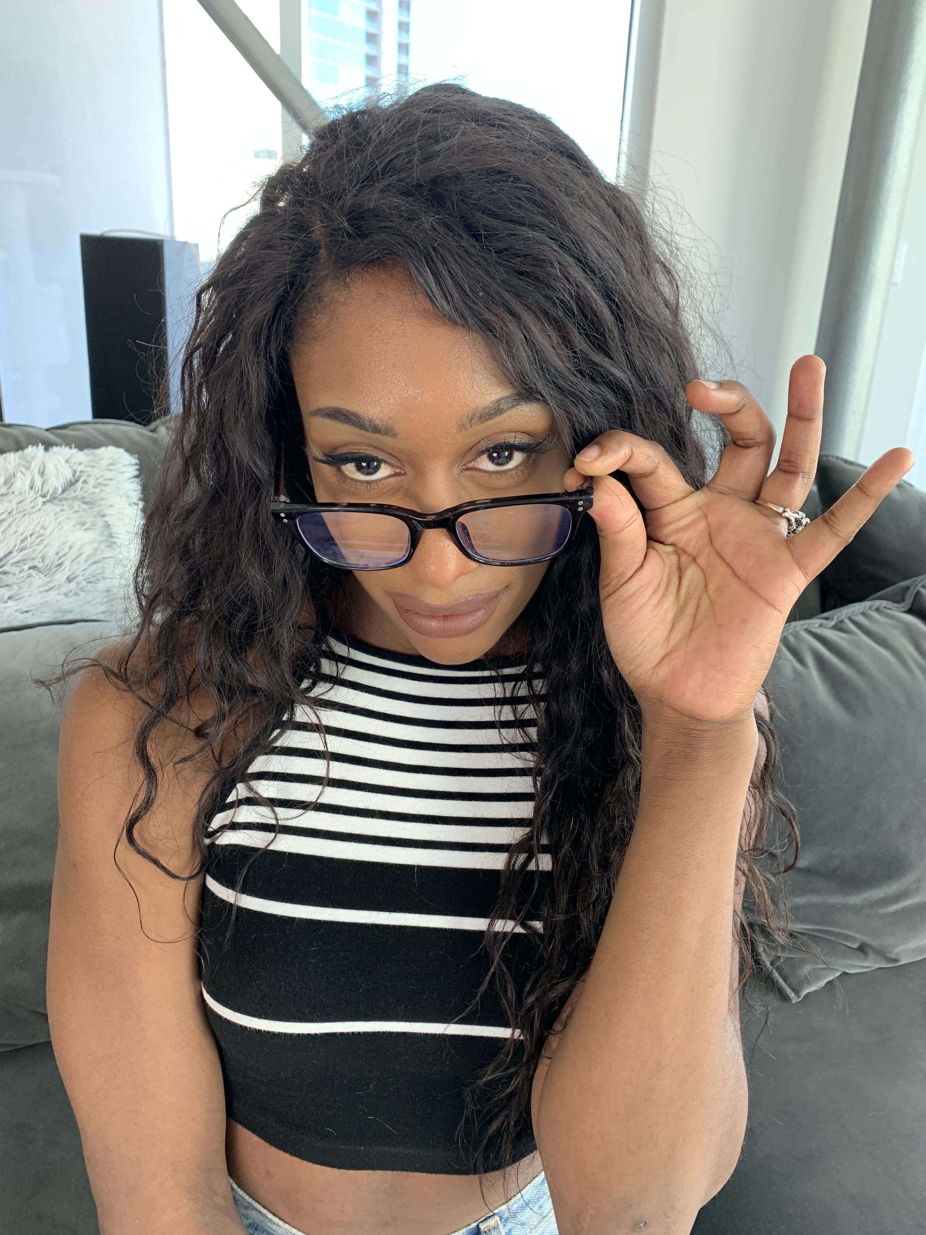 Bossy Lady! | Scrolller